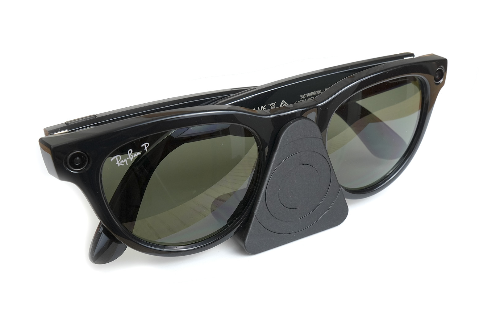 Ray-Ban Meta - Smart-Glasses charging stand with USB-C